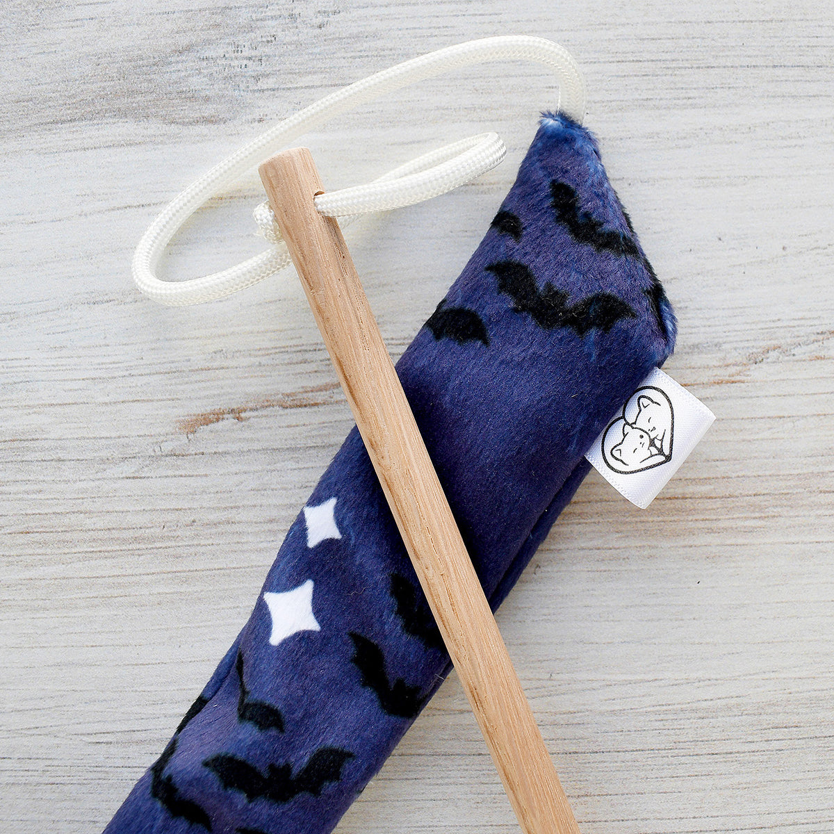 Bats Chaser Interactive Cat Toy – Chester & Pearl