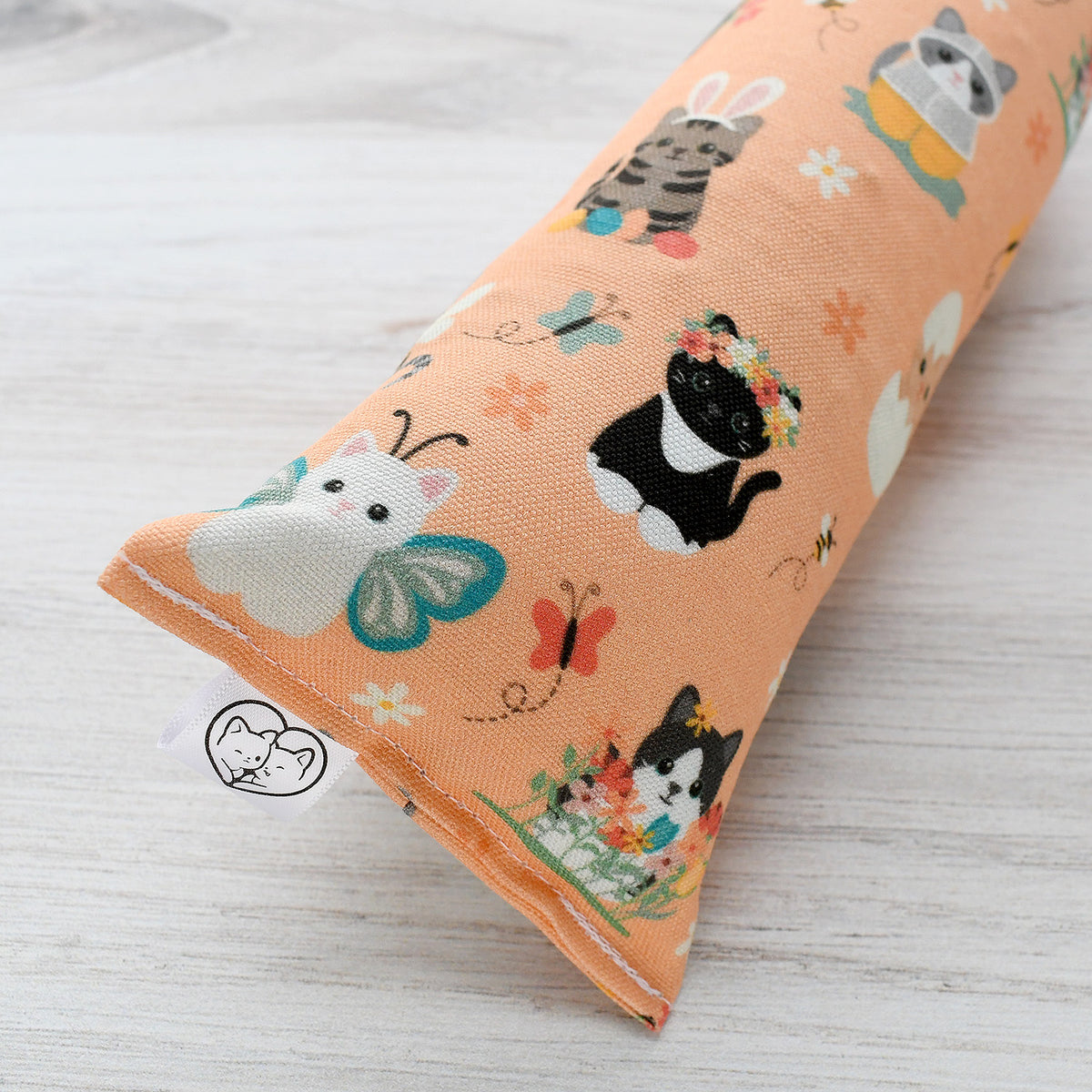 Springtime Kicker Cat Toy - peach – Chester & Pearl